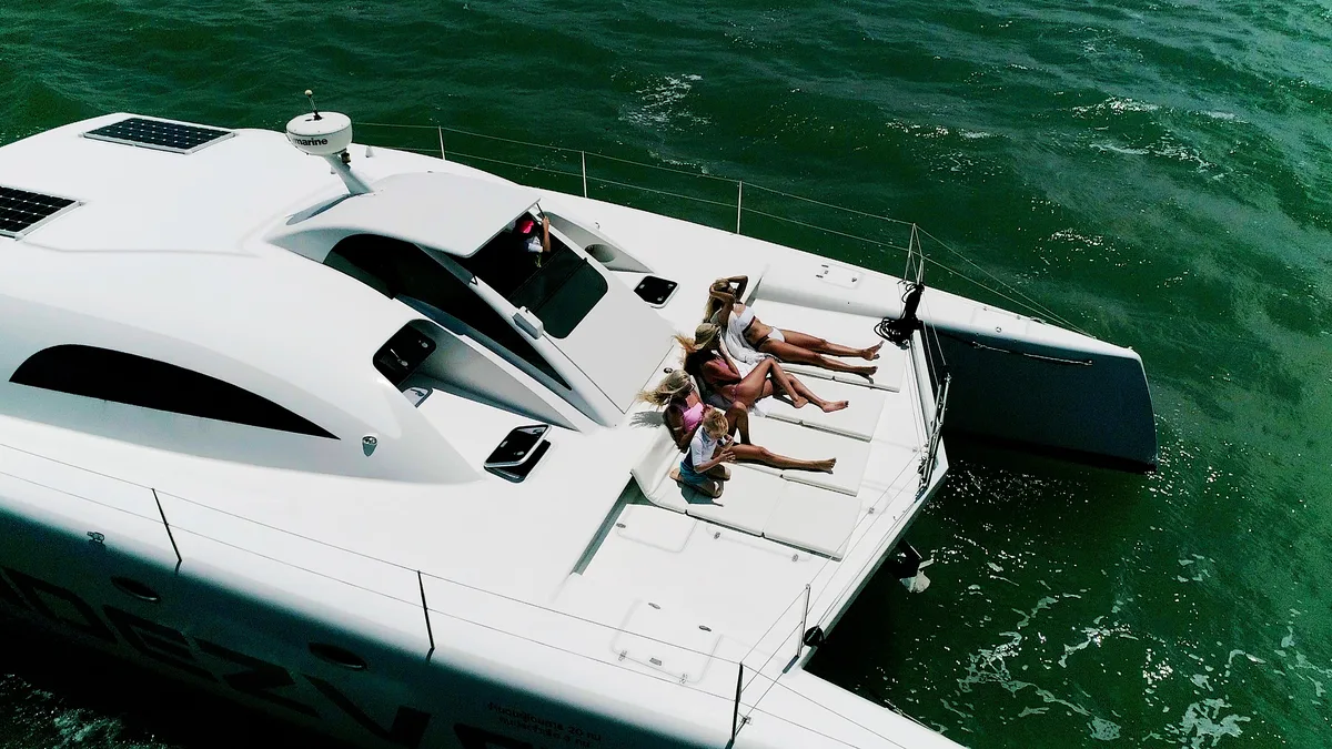 Splash (Stealth 44ft) - Super modern Power Catamaran for day trips